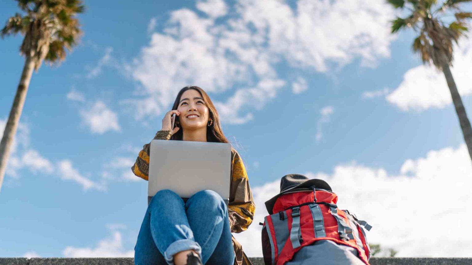 The ULTIMATE Traveling Office & Digital Nomad Setup